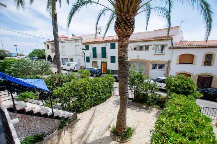 Acogedor Y Amplio Apartamento Con Vistas Al Mar. - Torredembarra