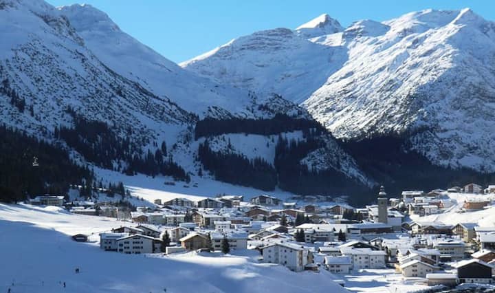 Fabulous, Direct Access To Lifts - Lech