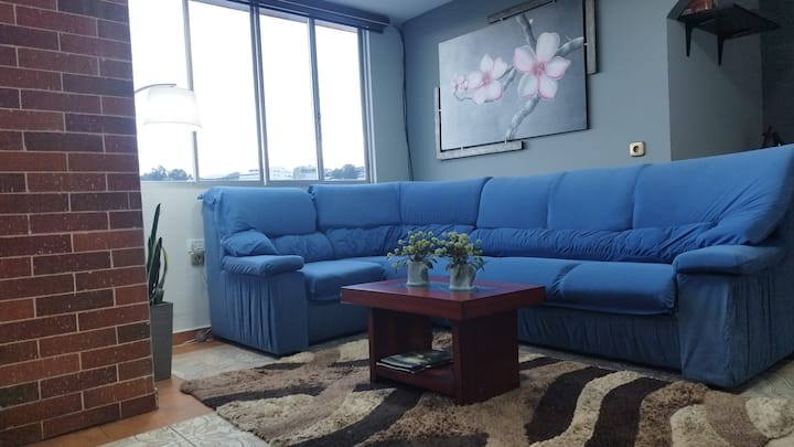 Hermoso Departamento Con Parking En Zona Emb. Eeuu - Quito