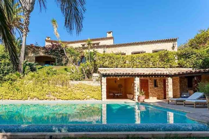 Luxury Sea View Villa 4br 
Large Pool/aircons - Nizza