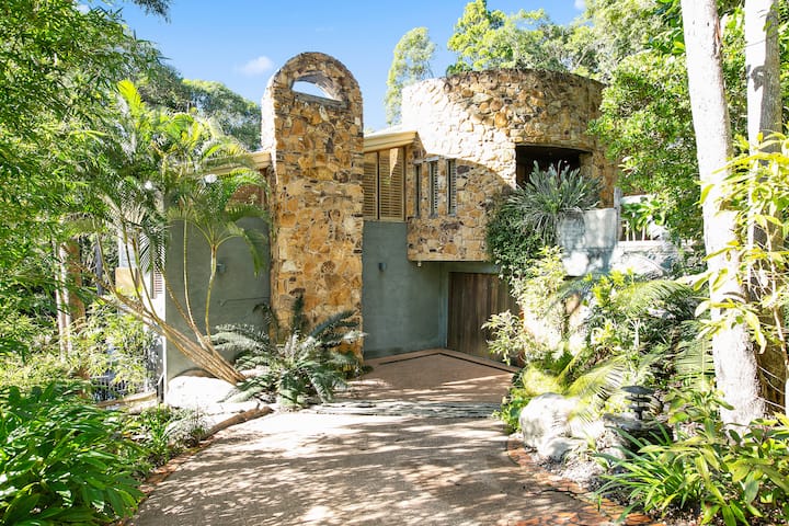 Little Cove 4br Home, Pool, Pool Table, Sleeps 16 - Noosa