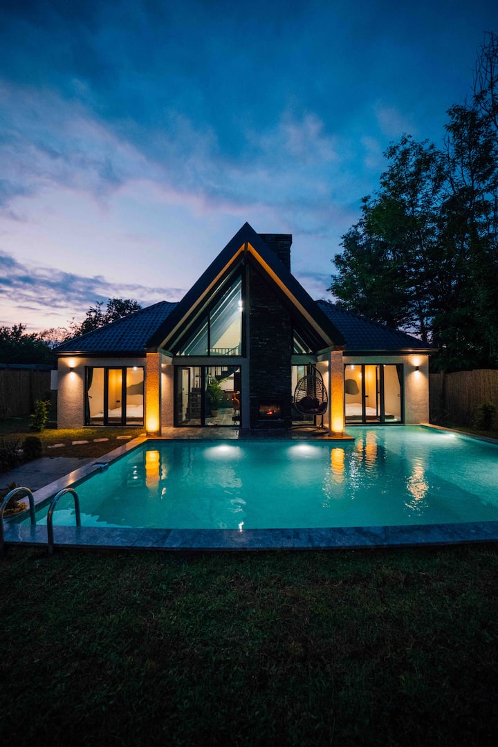 Moonsacomtr - Isıtmalı Havuzlu - Sapanca