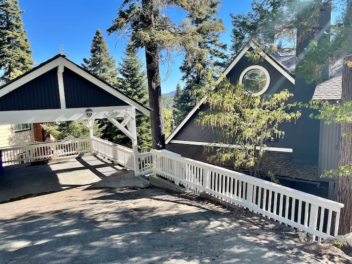 Family Experience At Mittry Ln Lake Arrowhead - Lake Arrowhead, CA