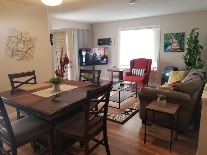 Classy 2br Apt In Harbour Landing - Regina