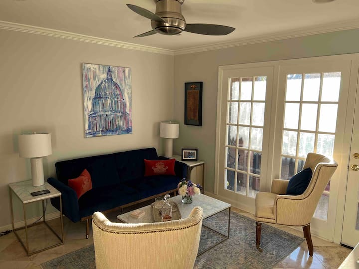 Lovely 1bedroom Condo With Fireplaces & Outdoor - Bethesda, MD