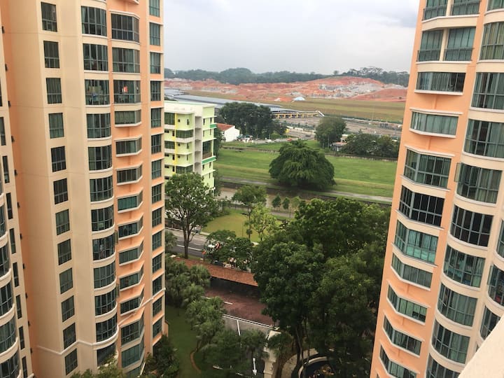 Condo Standard Room (Quiet & Nice Window View) - Singapore