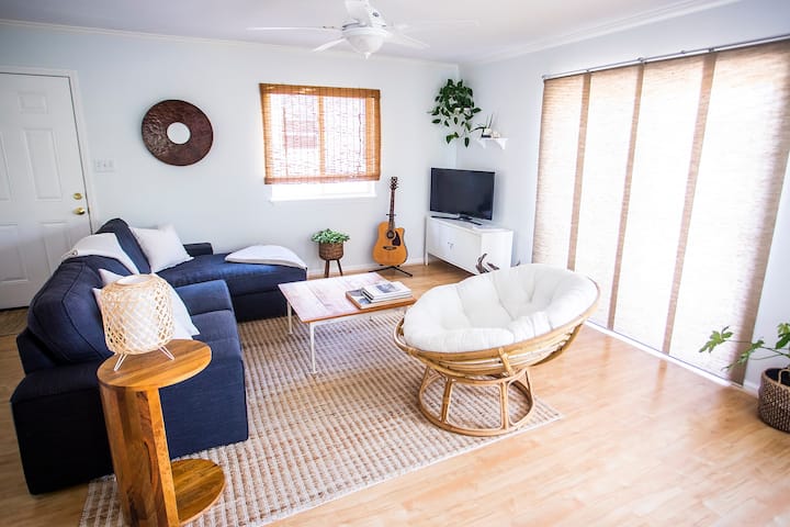 The Sea Perch~ Stylish Beachbox With Hot Tub! - Kill Devil Hills, NC