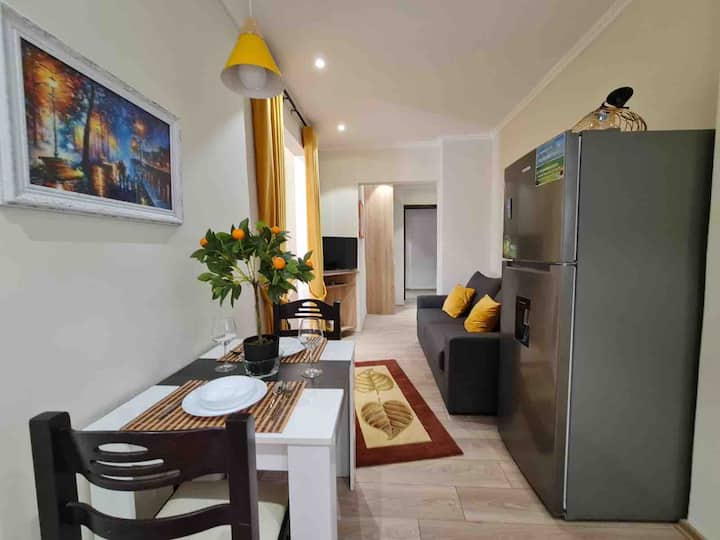 Stylish Tirana 1b/1b Apt – 10 Min To Skanderbeg Sq - Tirana