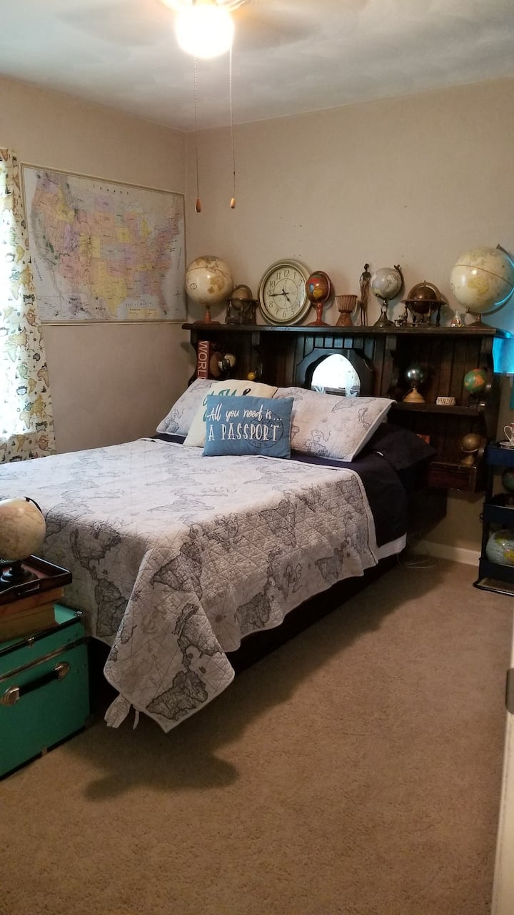 World Traveler Room In Chesapeake! - Portsmouth, VA