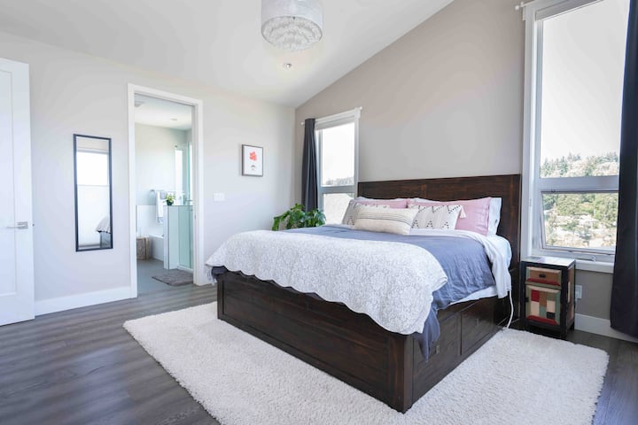 Executive Residence - Langford