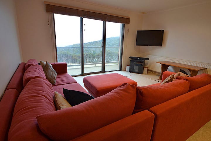 Lawlers 9 At Mt Hotham - Mount Hotham