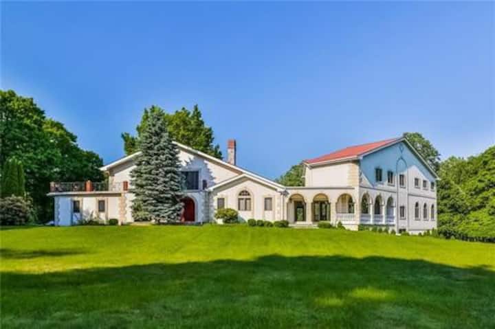 One Of A Kind Executive Stay In Easton, Ct. - Fairfield, CT
