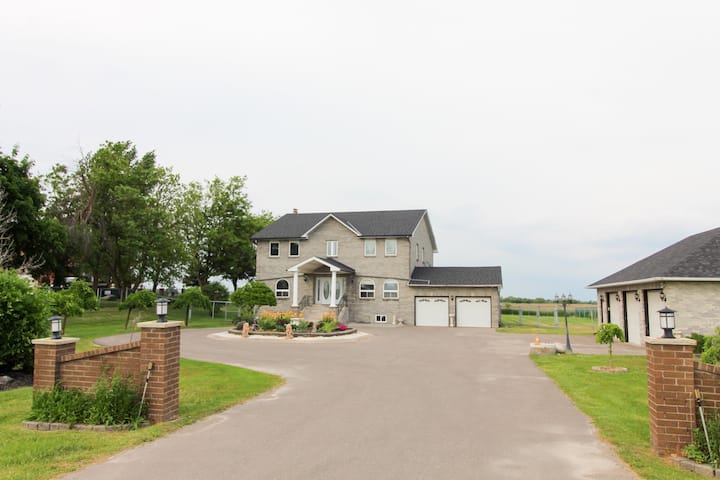 Comfortable And Modern Guest House - Pickering