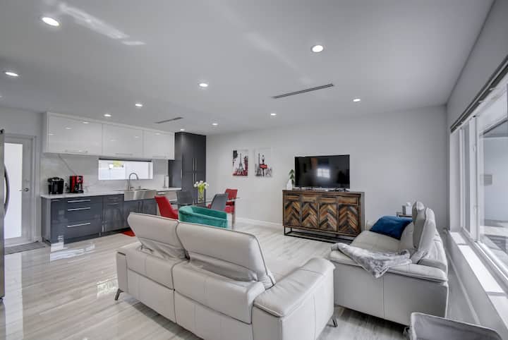 Coastal Villa - Steps From Lauderdale By The Sea - Lauderdale-by-the-Sea Beach, FL