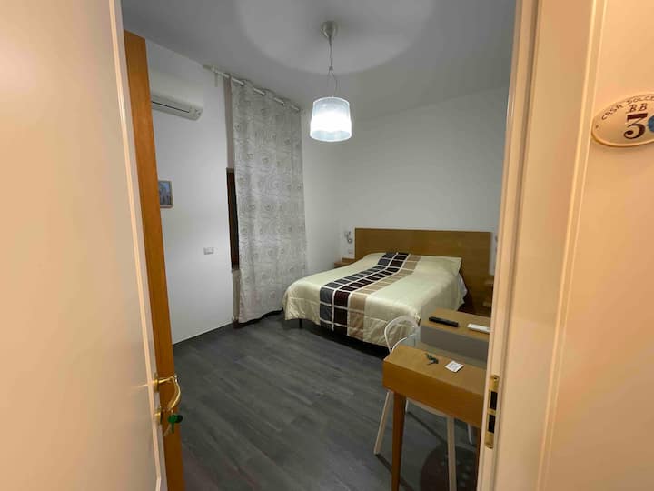 Camera Matrimoniale Con Bagno Interno. - Cosenza