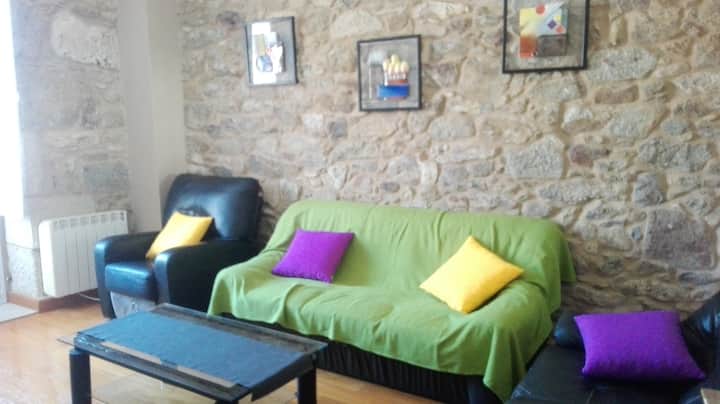 Piso Acogedor, Luminoso Y Confortable - Cee