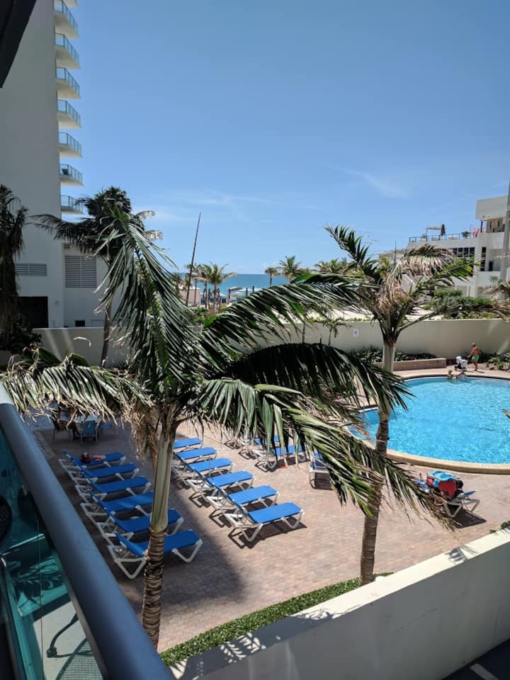 Two Bedroom Condo On Hollywood Beach - Hallandale Beach, FL