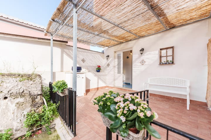 Bassa Marea · Casa Indipendente A 2 Passi Dal Mare - Procida