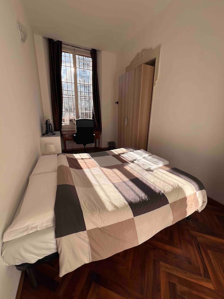 Tata Homes Standard Double Room @112 - Болонья