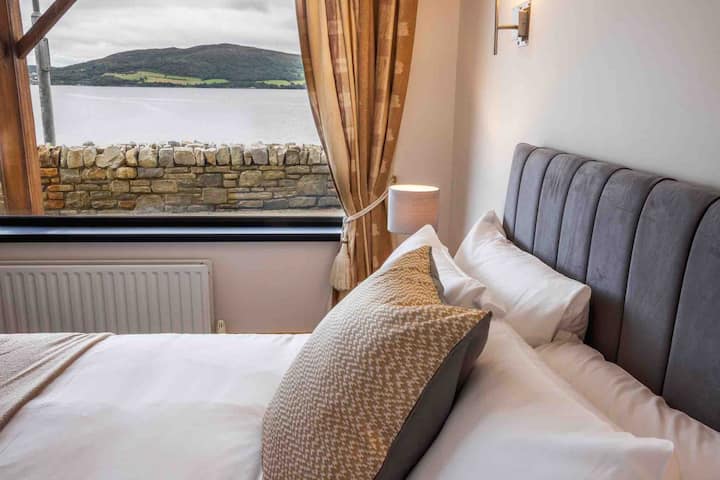 The Waters Edge (Swilly Breeze) - Rathmullan