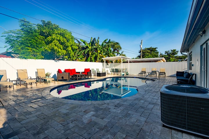 Large 5 Br Pool Home In Hollywood/min To Beach/fll - Pembroke Pines, FL