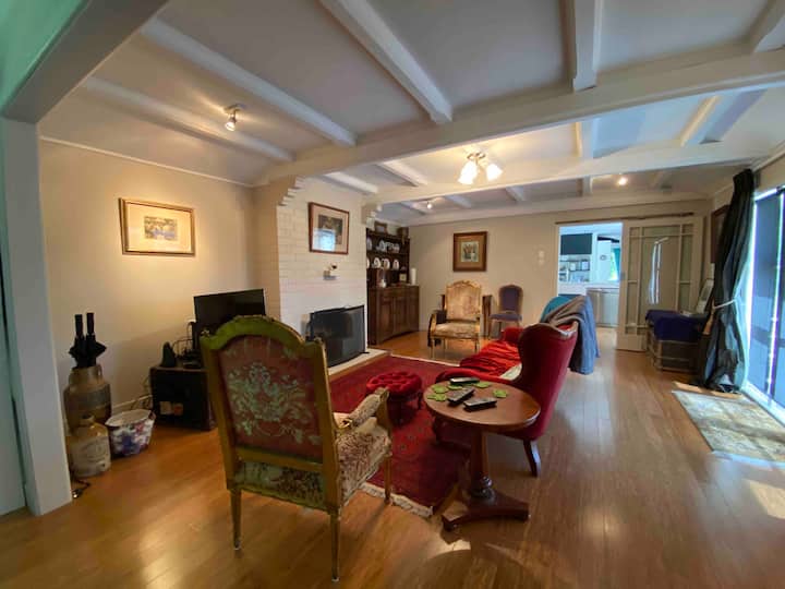 Nikau Villa - Akaroa Luxury. Own Ensuites! - Akaroa