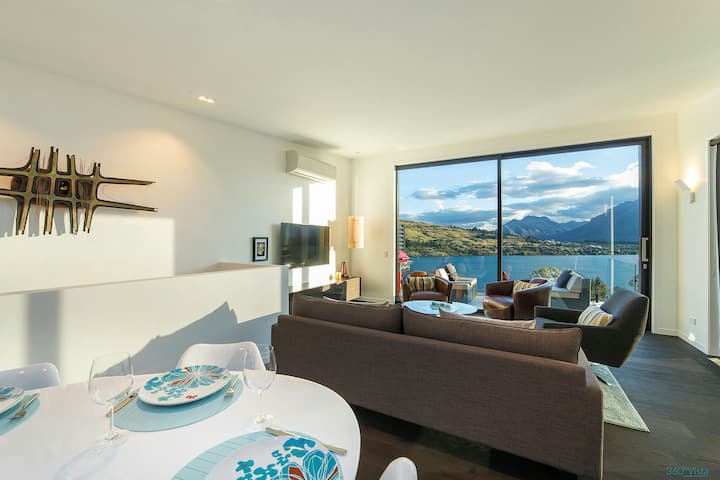 Trendy Townhouse With Stunning View + Spa Pool - Queenstown