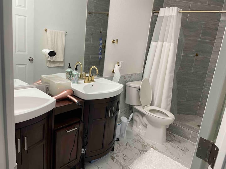 Private Bath|suite Setup|tv|fridge|cooling Blanket - Spring Mountain Ranch State Park, Blue Diamond