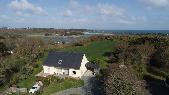 Calmeavec Superbe Vue Sur La Mer - Erquy