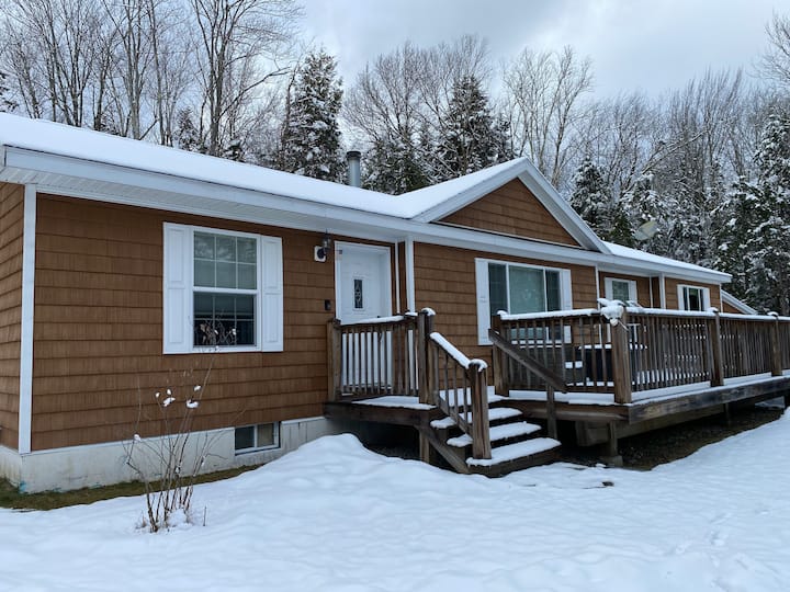 Your Family’s Mountain Getaway Awaits! - Mount Snow, VT