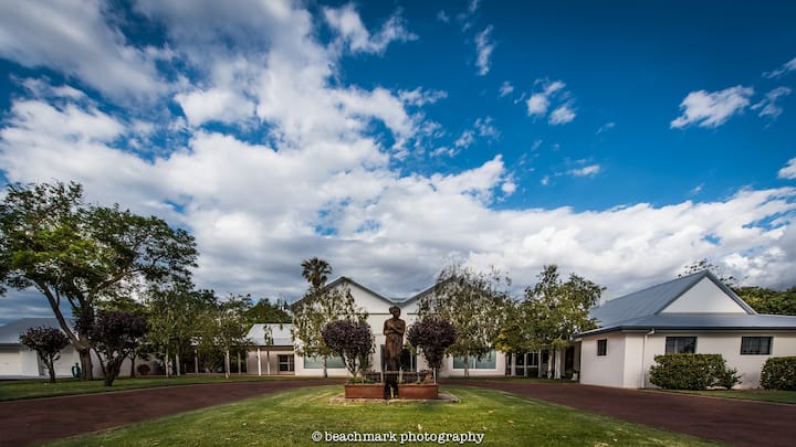 Fairlawn Homestead 4 Bedroom Package - Busselton