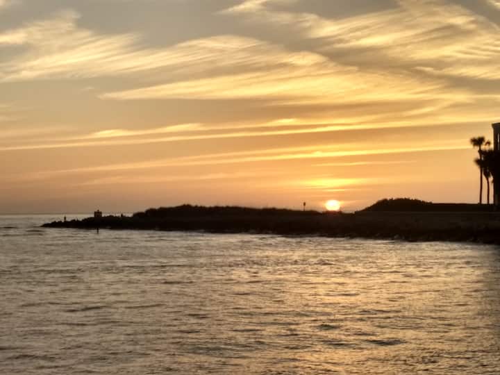 Bermuda Bay Beach And Racquet Club Getaway St Pete - St. Petersburg, FL