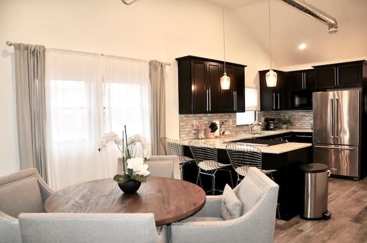 Modern Luxury Bungalow Steps From Dt Activities - Rapid City, SD