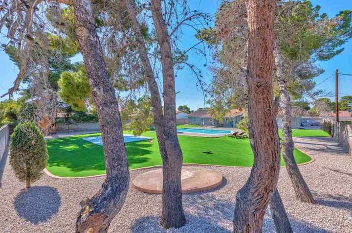 Amazing Modern House! 6 Bdr - Las Vegas Strip, NV