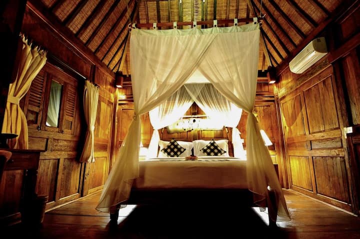 One-bedroom Wooden House With Pool View - Bali