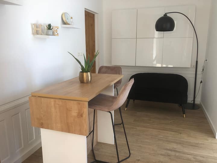 Suite  Privée Dans Maison, Piscine Et Parking - Villeneuve-lès-Avignon