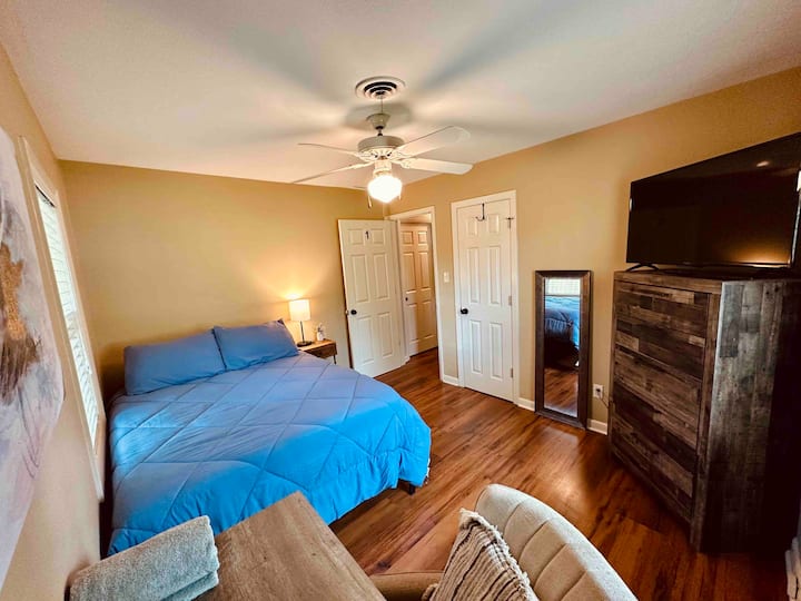 Private Room #1 - Fayetteville, NC
