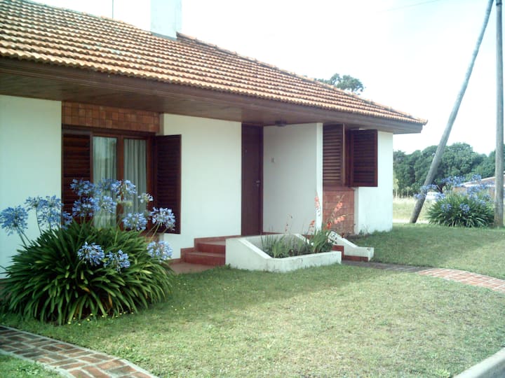 Chalet A Metros De Las Mejores Playas De Miramar - Miramar