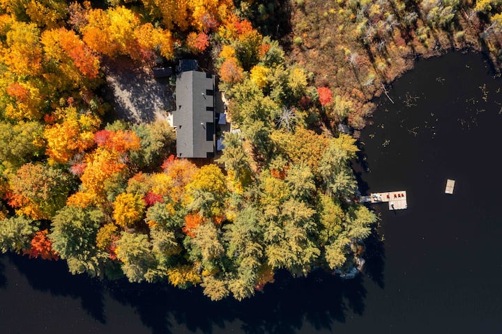 Black Lake Lodge-fully Renovated 4 Season Private - Bala (Canada)