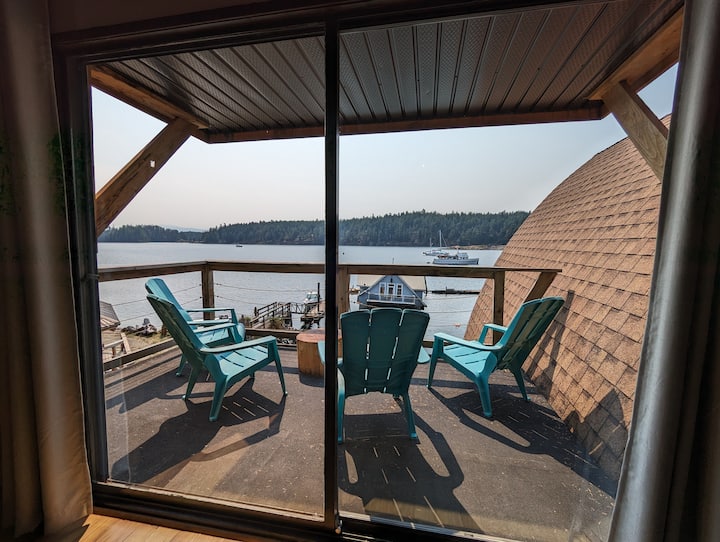 Jade Resort #7 Ocean View 2 Queen Beds + Loft - Quadra Island