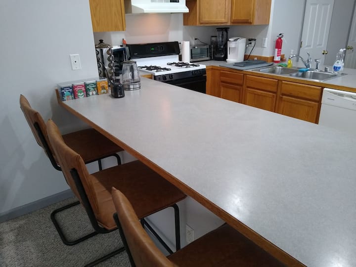 Room #2 - Warm+tempurpedic+streaming+fastnet+cozy! - Bellingham, WA