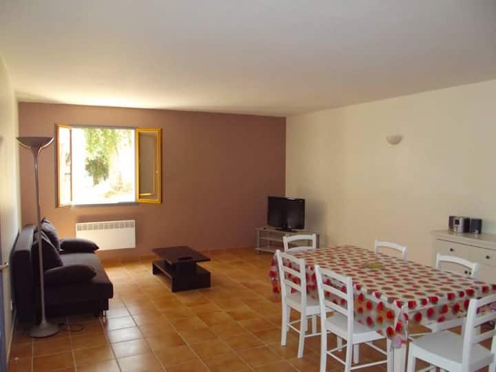 Gîte De 90 M² Proche De La Mer Avec Grande Piscine - Korsika