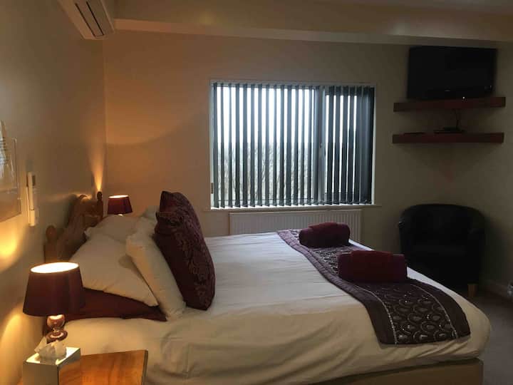 Ocean Family Suite- King+dbl+sgl | The Quies Hotel - Newquay