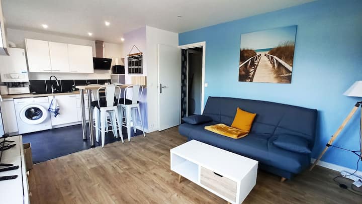 T2 Rénové Avec Terrasse  Centre Ville De Ploemeur - Groix