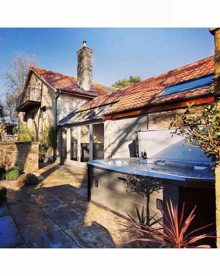 The Barn @ Bath, Somerset With Large Hot Tub - Bath