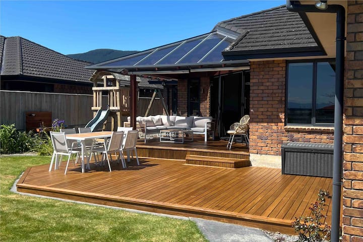 Large 4 Bedroom With Loads Of Space For The Family - Richmond