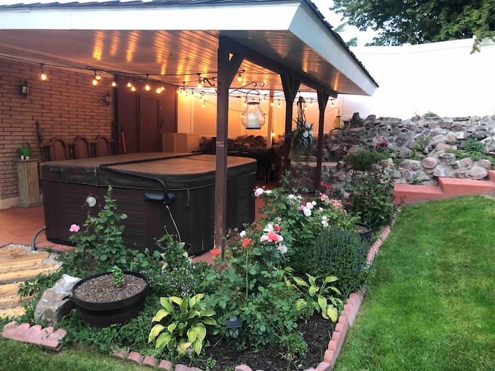 Bengal Den @ Isu | Hot Tub | Firepit | Large Yard - Pocatello, ID