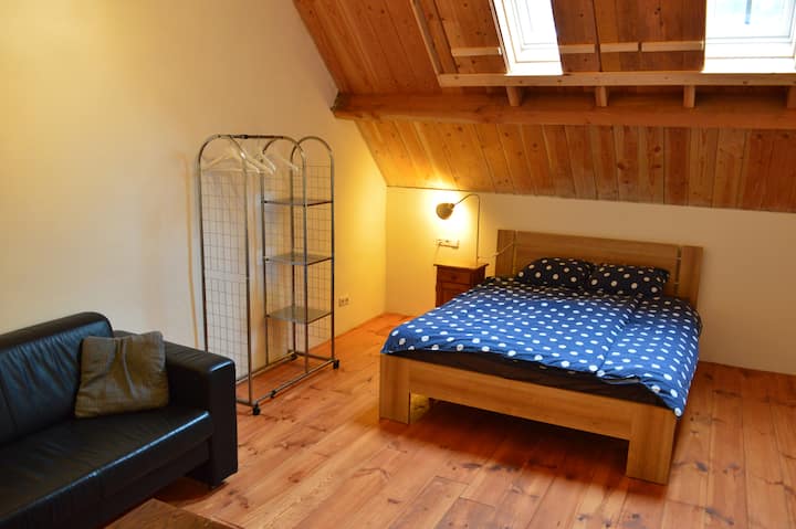 Rustige Kamer In Woonboerderij [Hooizolder] - 布雷達