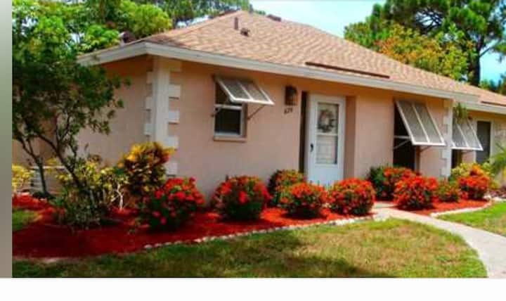 Villa Siesta, Secret Downtown Treasure-heated Pool - Sarasota, FL