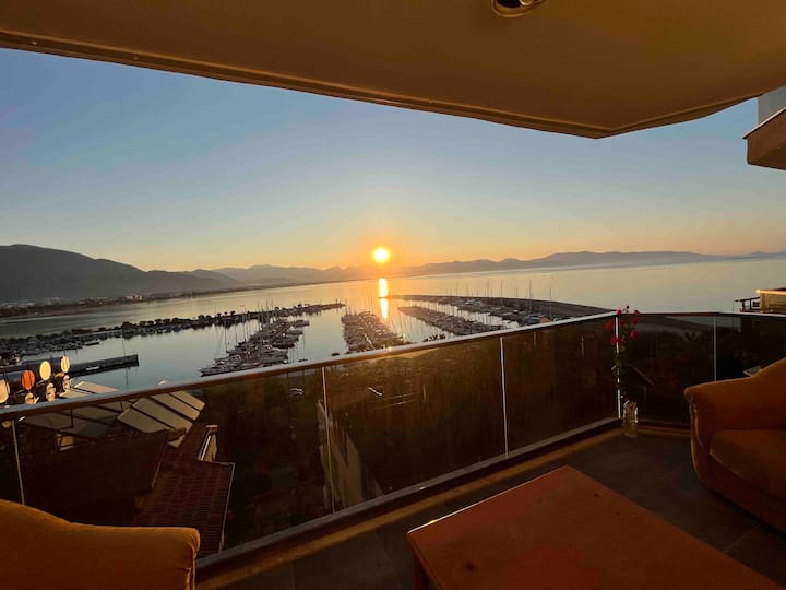 Finike’de Her Iki Katı Manzaralı Dubleks Daire - Finike